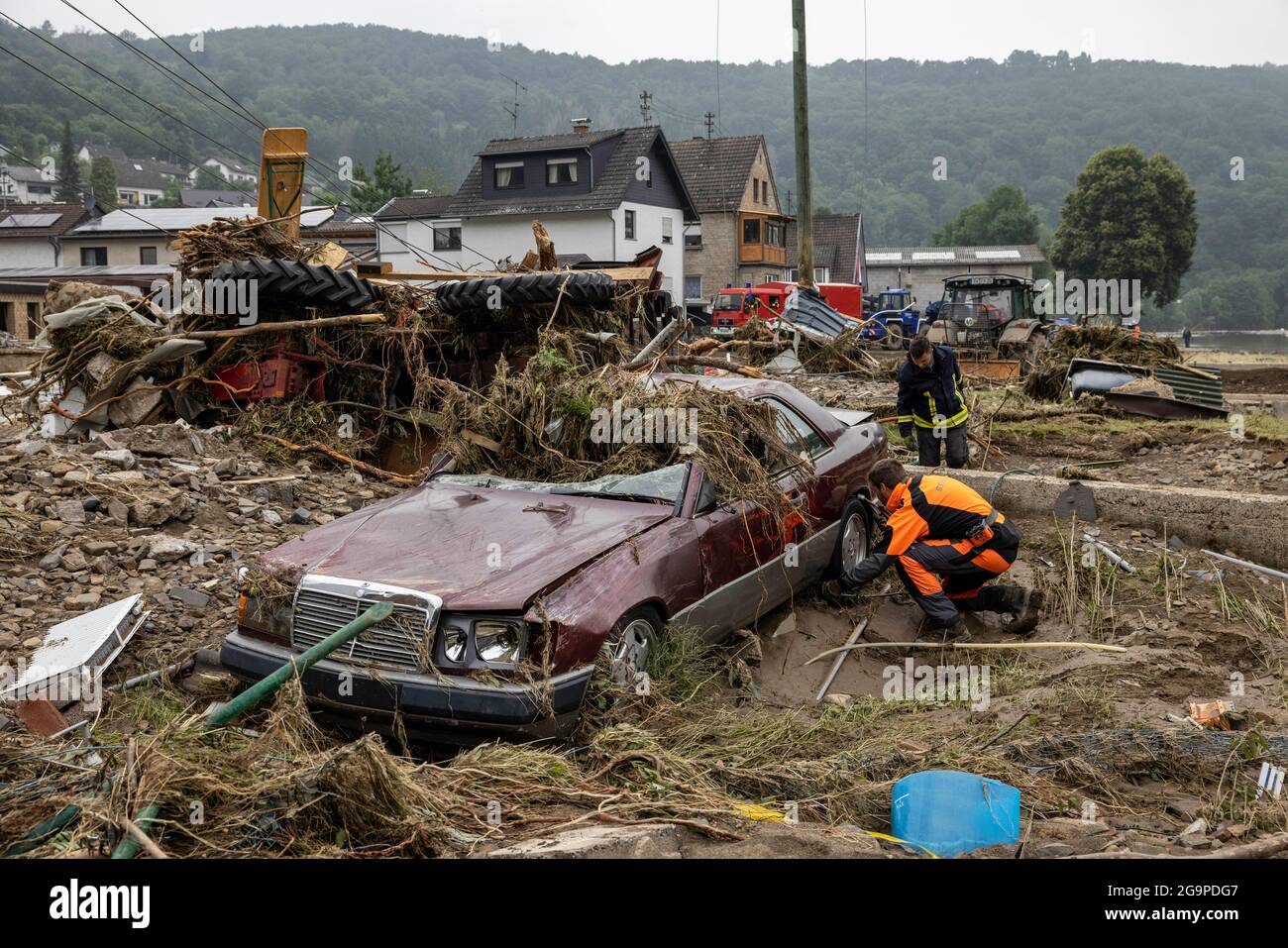 Hochwasserkatastrophe hi-res stock photography and images - Alamy