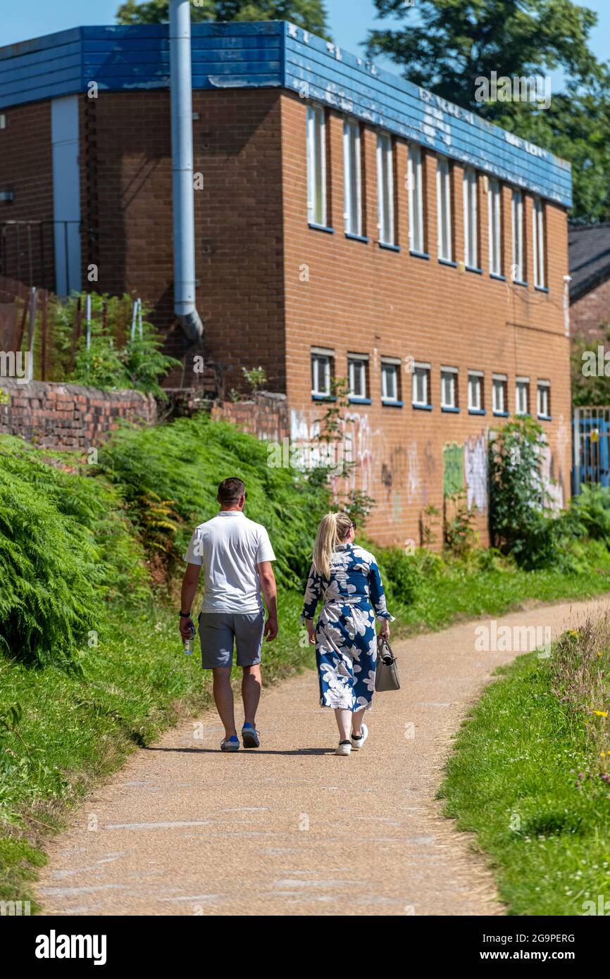 Public towpath walking on the towpath hi-res stock photography and ...