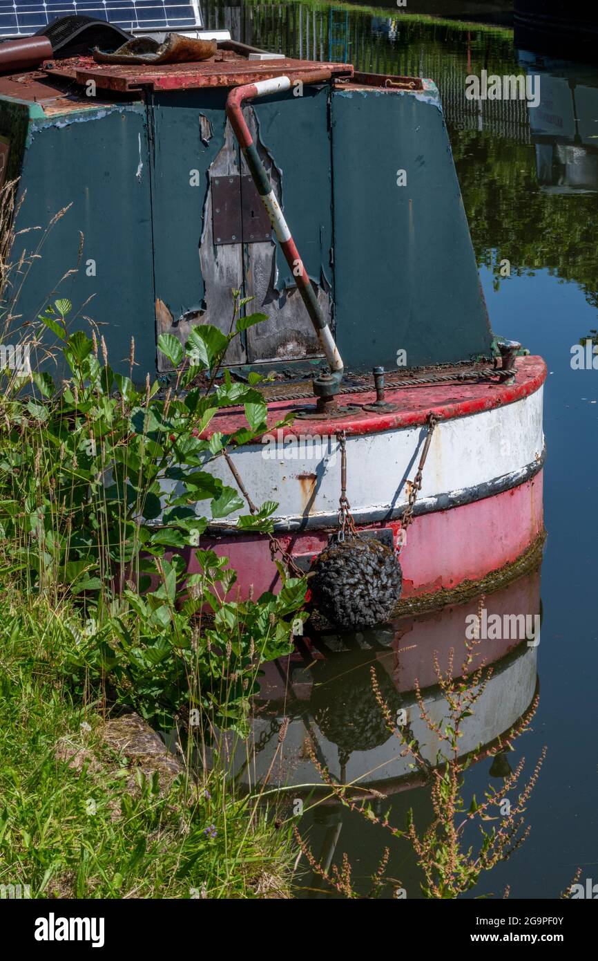 Inland waters uk boat hi-res stock photography and images - Alamy