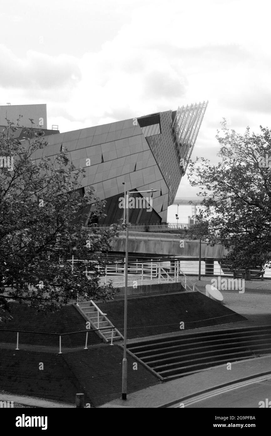 High street hull hi-res stock photography and images - Alamy