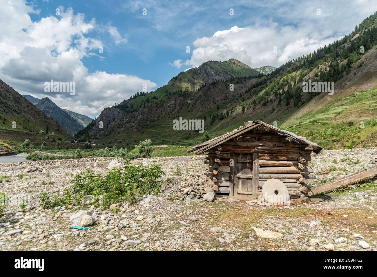 Gurez village hi-res stock photography and images - Alamy