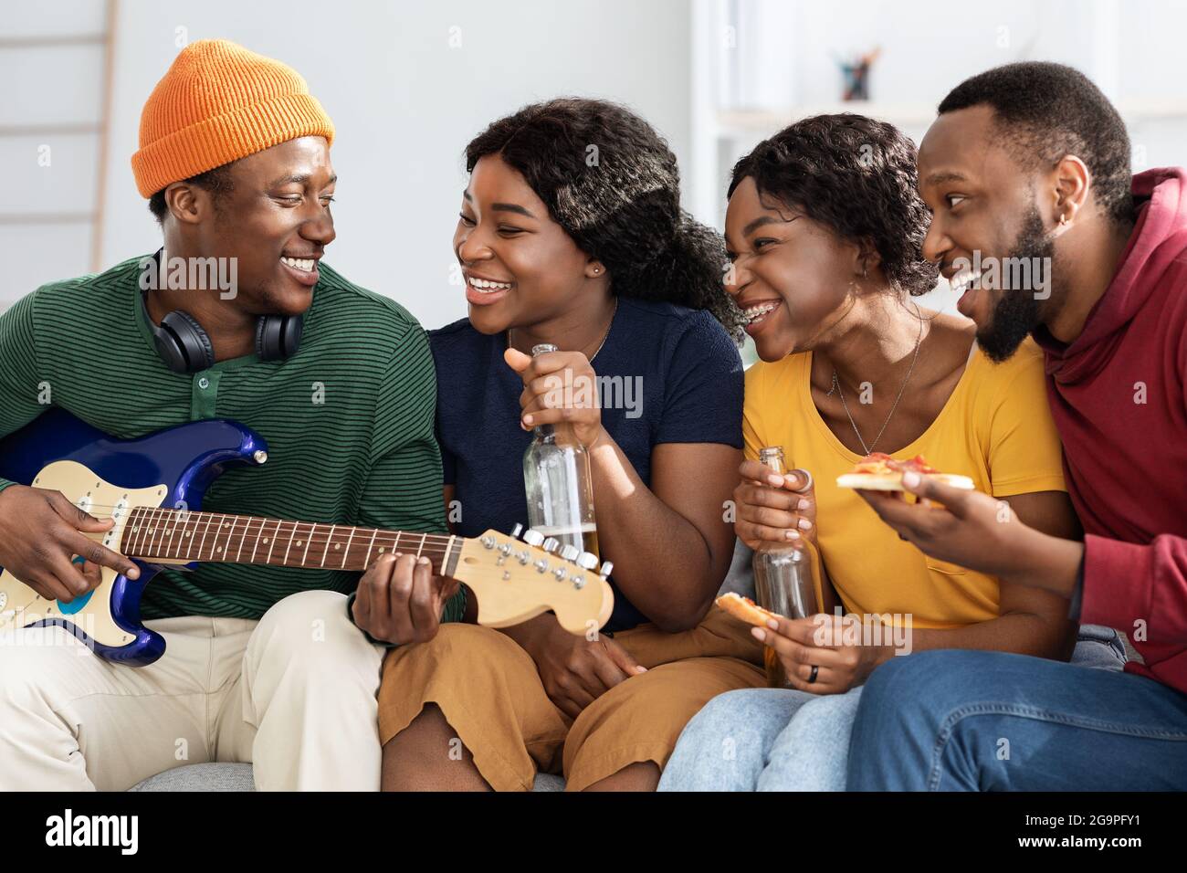 African american friends men hi-res stock photography and images - Alamy