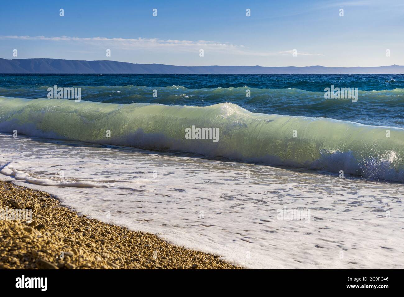 Wavy sea against seashore hi-res stock photography and images - Alamy