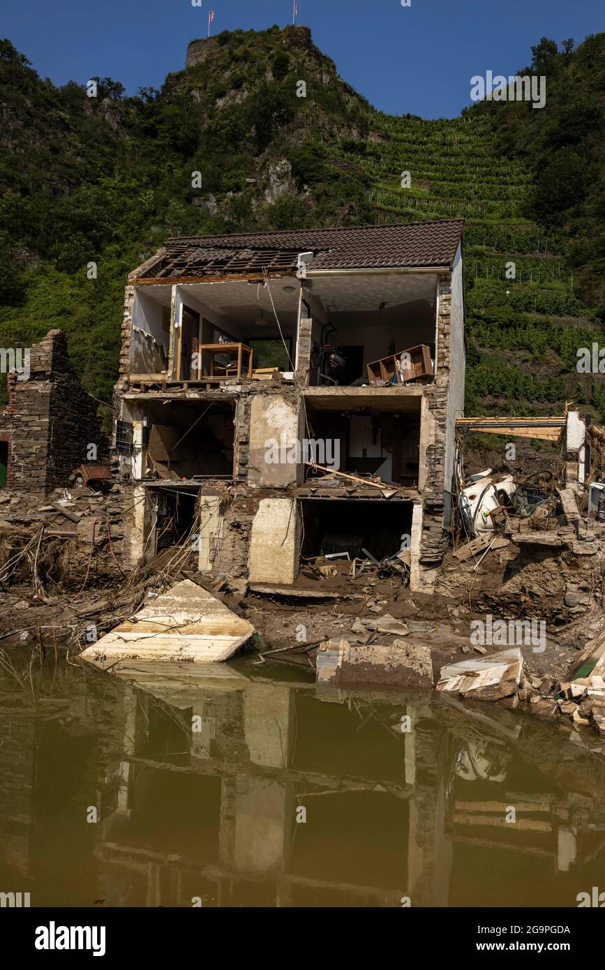 Flood disaster on the Ahr River, as seen here in Mayschoss in Rheinland ...