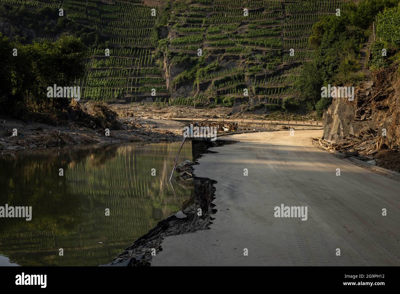 Ahrtal hochwasser helfer hi-res stock photography and images - Alamy