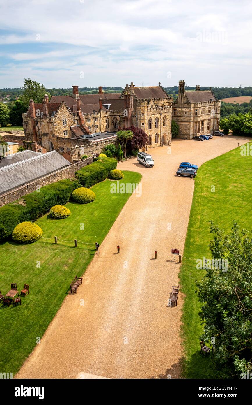 Battle abbey school in battle hi-res stock photography and images - Alamy