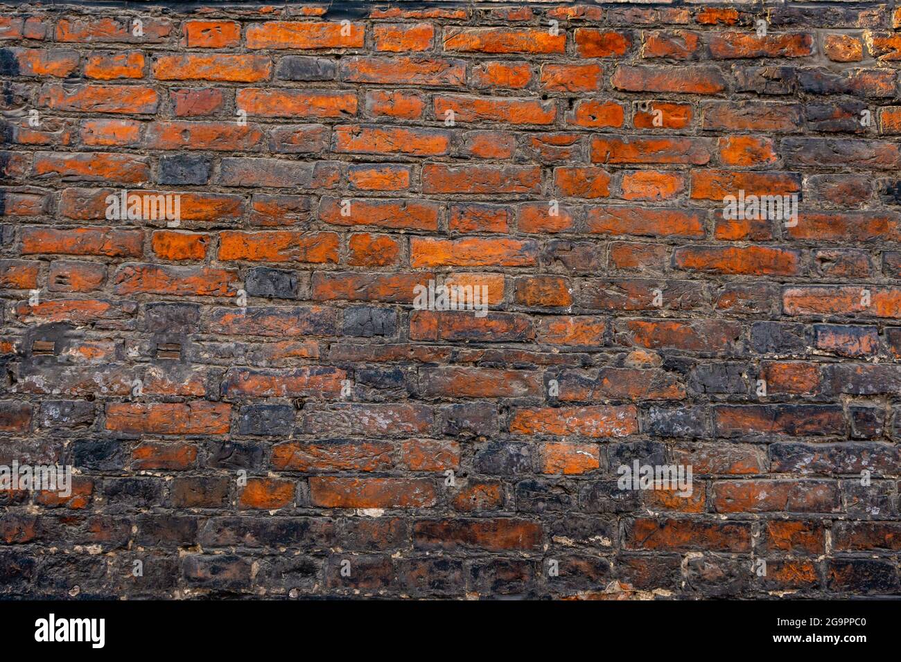 Vintage brick wal hi-res stock photography and images - Alamy