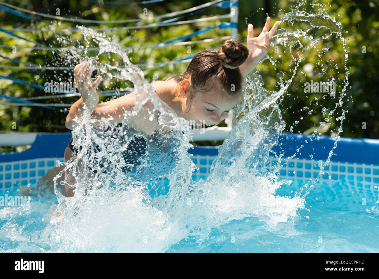 Child show off hi-res stock photography and images - Alamy