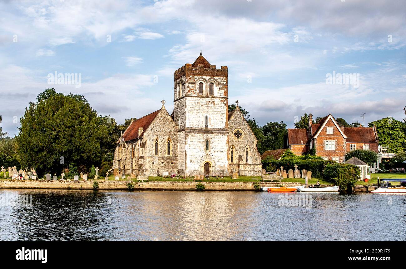 Bisham church hi-res stock photography and images - Alamy