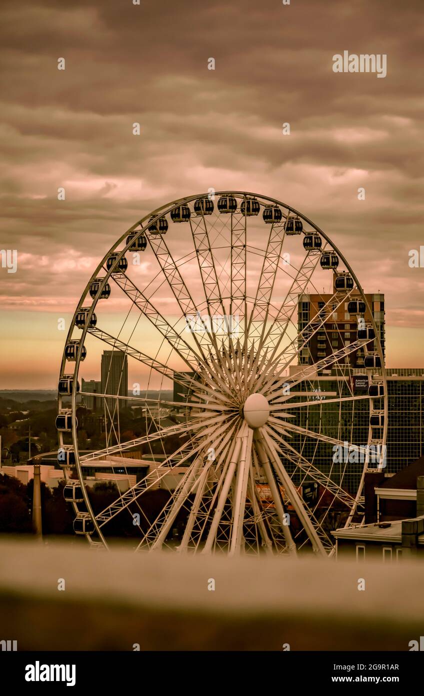 The Golden Hour shot of ferris wheel Stock Photo - Alamy