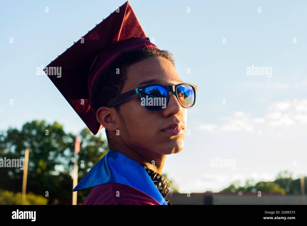 GRADUATE LOOKS TOWARD THE FUTURE Stock Photo - Alamy