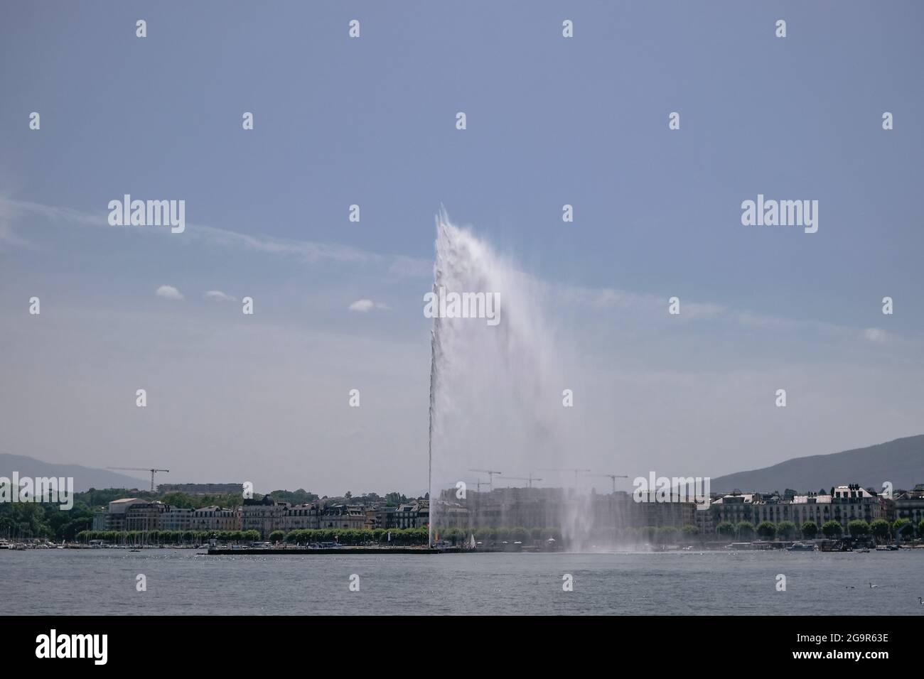 The Geneva Water Fountain, Jet d'Eau, in the city of Geneva ...