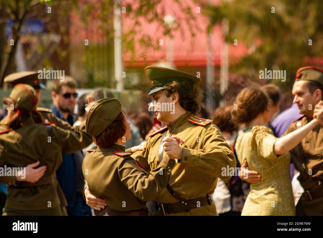 Omsk, Russia. 9 May, 2021. Dancers in military uniforms from 1945 year ...
