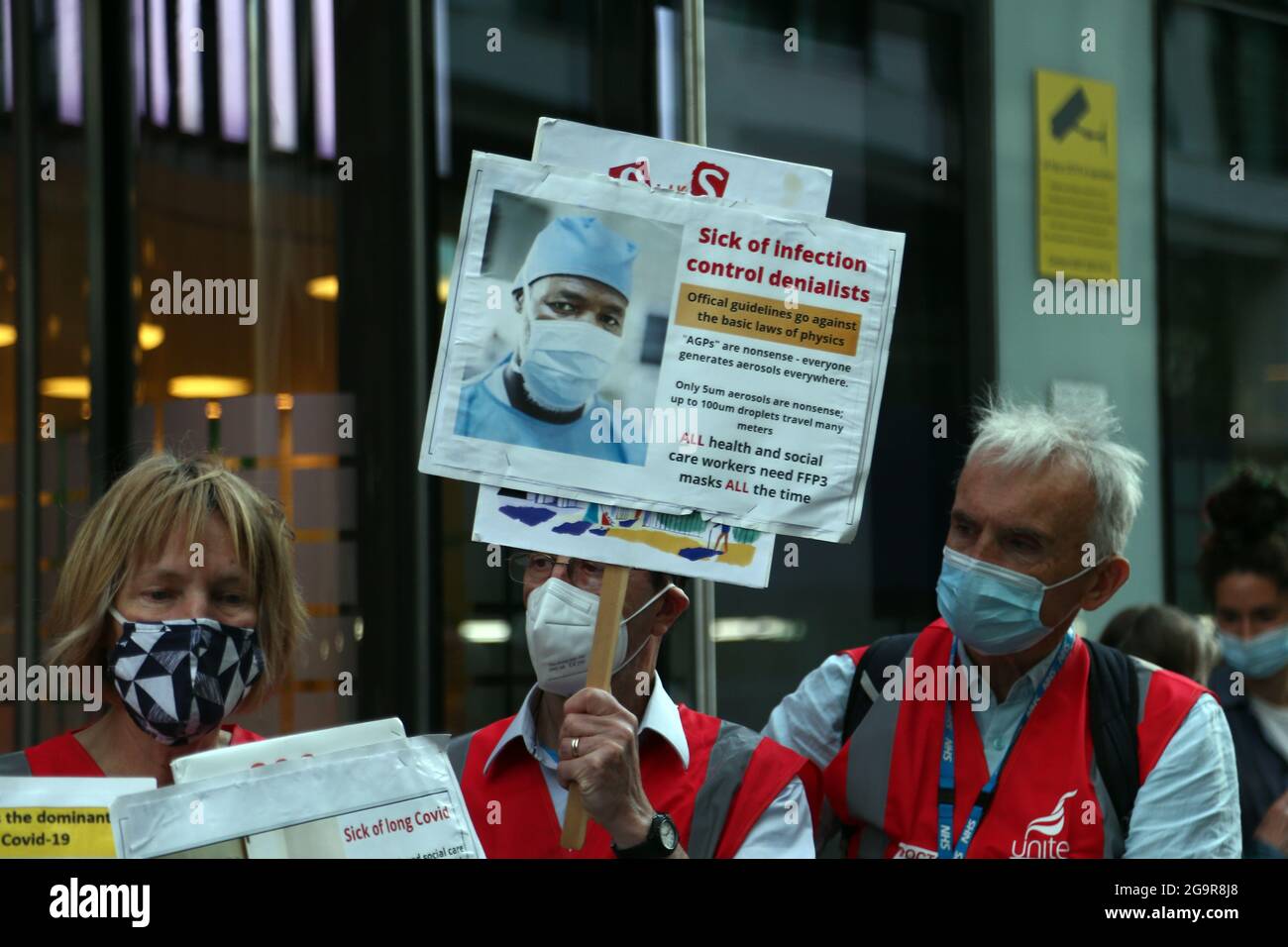 Lack of ppe nhs hi-res stock photography and images - Alamy