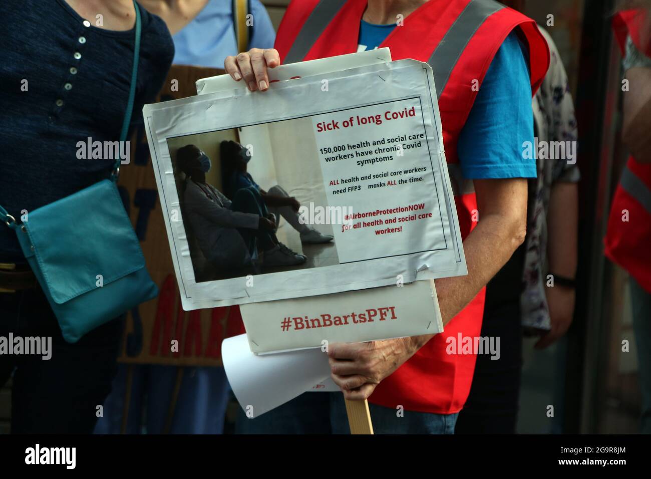 Lack of ppe england hi-res stock photography and images - Alamy