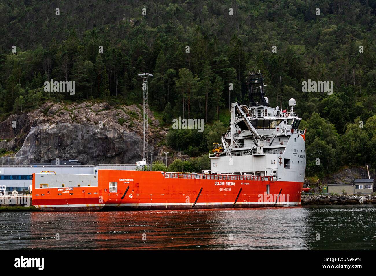 Golden energy hi-res stock photography and images - Alamy