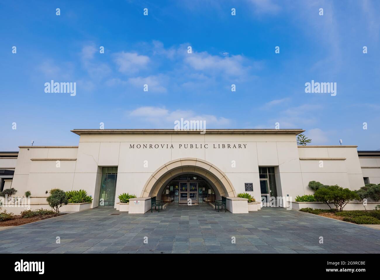 View los angeles public library building in downtown los angeles hi-res ...