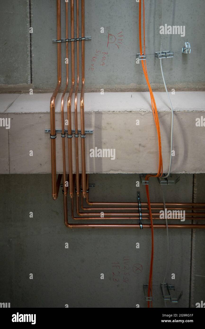 Water pipes side of house hi-res stock photography and images - Alamy