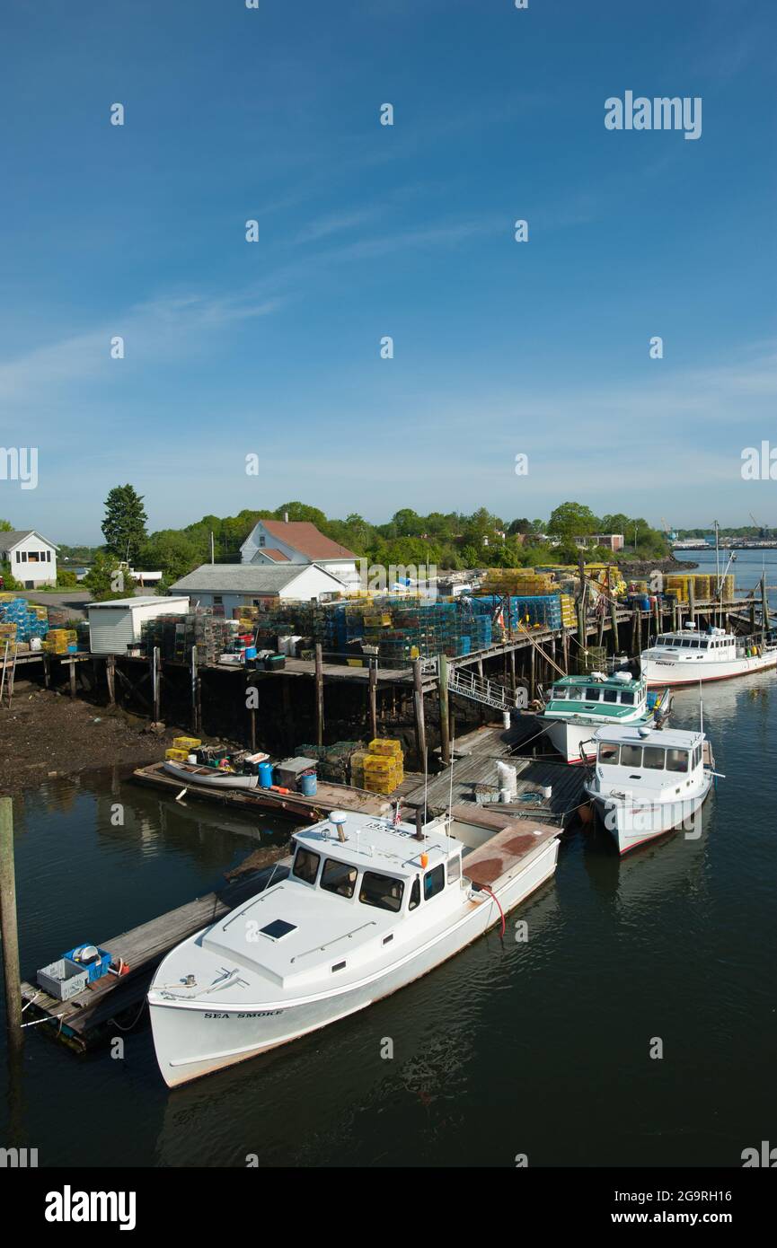 Lobstering boats hi-res stock photography and images - Alamy