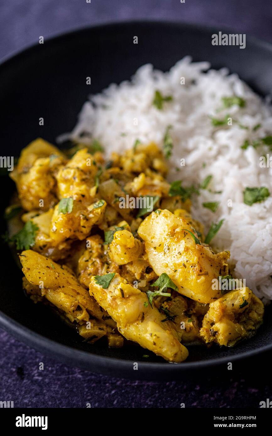 Yogurt fish curry hi-res stock photography and images - Alamy