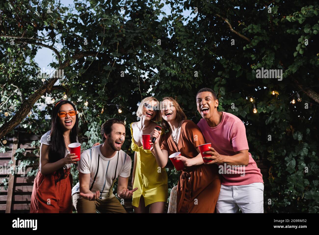 Karaoke night party hi-res stock photography and images - Alamy