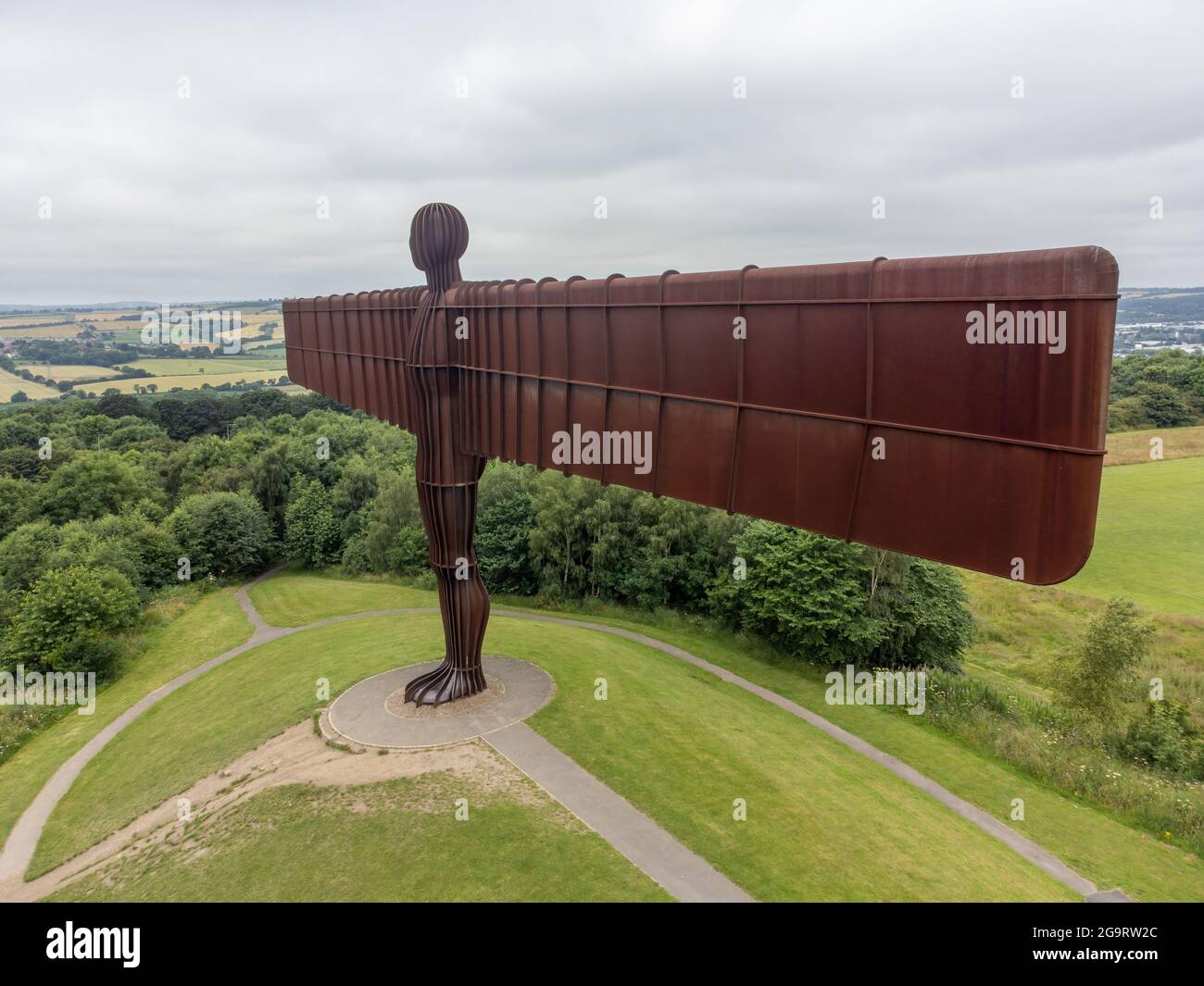 Angel of the North, Gateshead statue overlooking the A1 motorway in the ...