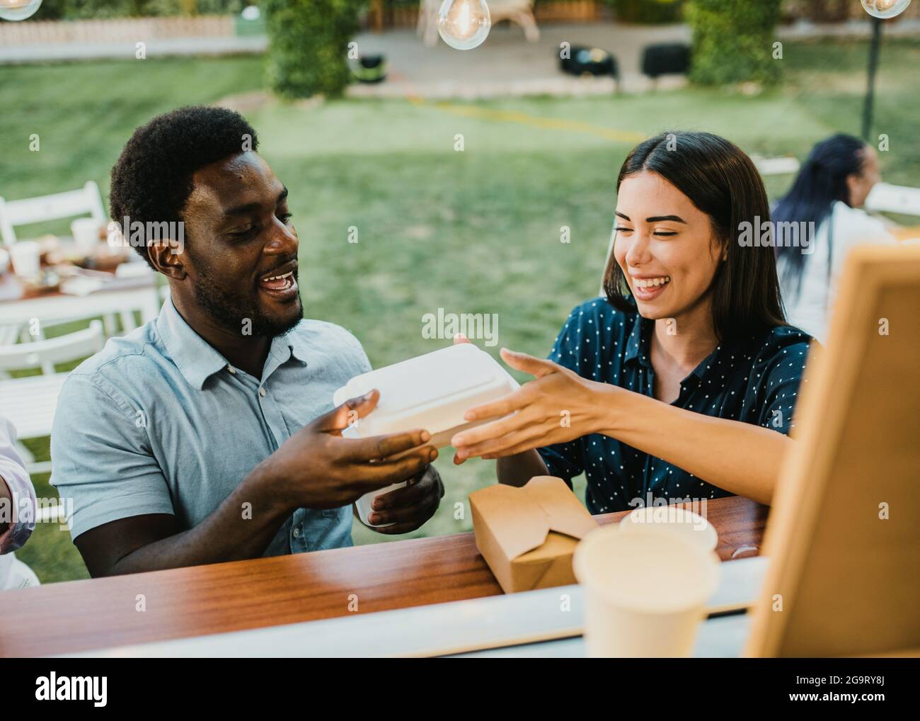 Couple order hi-res stock photography and images - Alamy