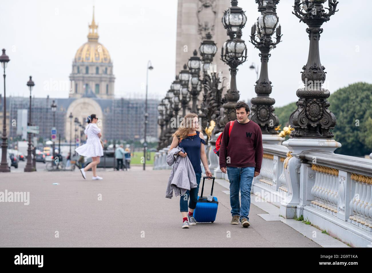 Unidentified random Parisian people and locations in the streets of ...