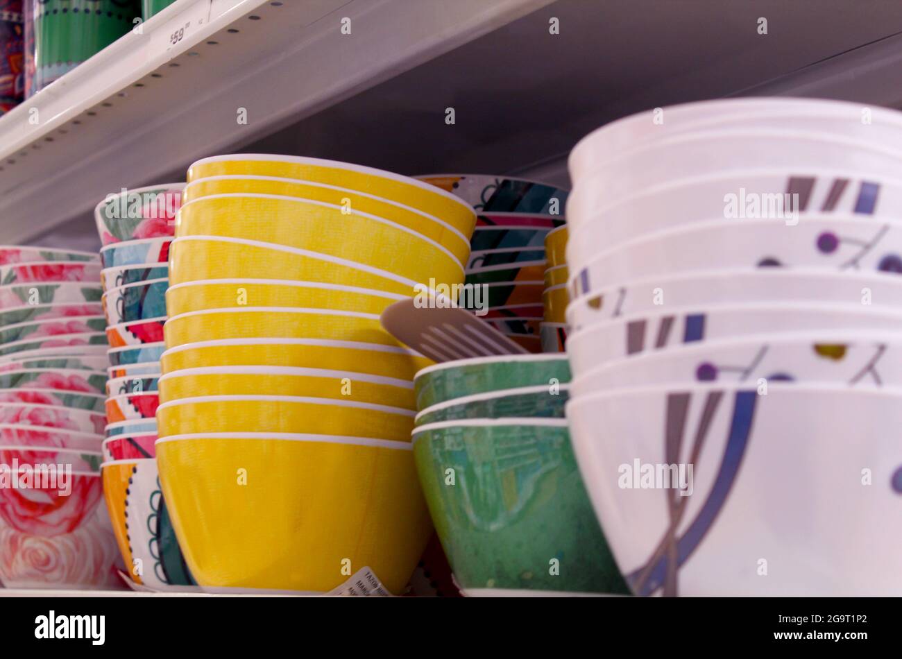 Bowls in store Stock Photo - Alamy