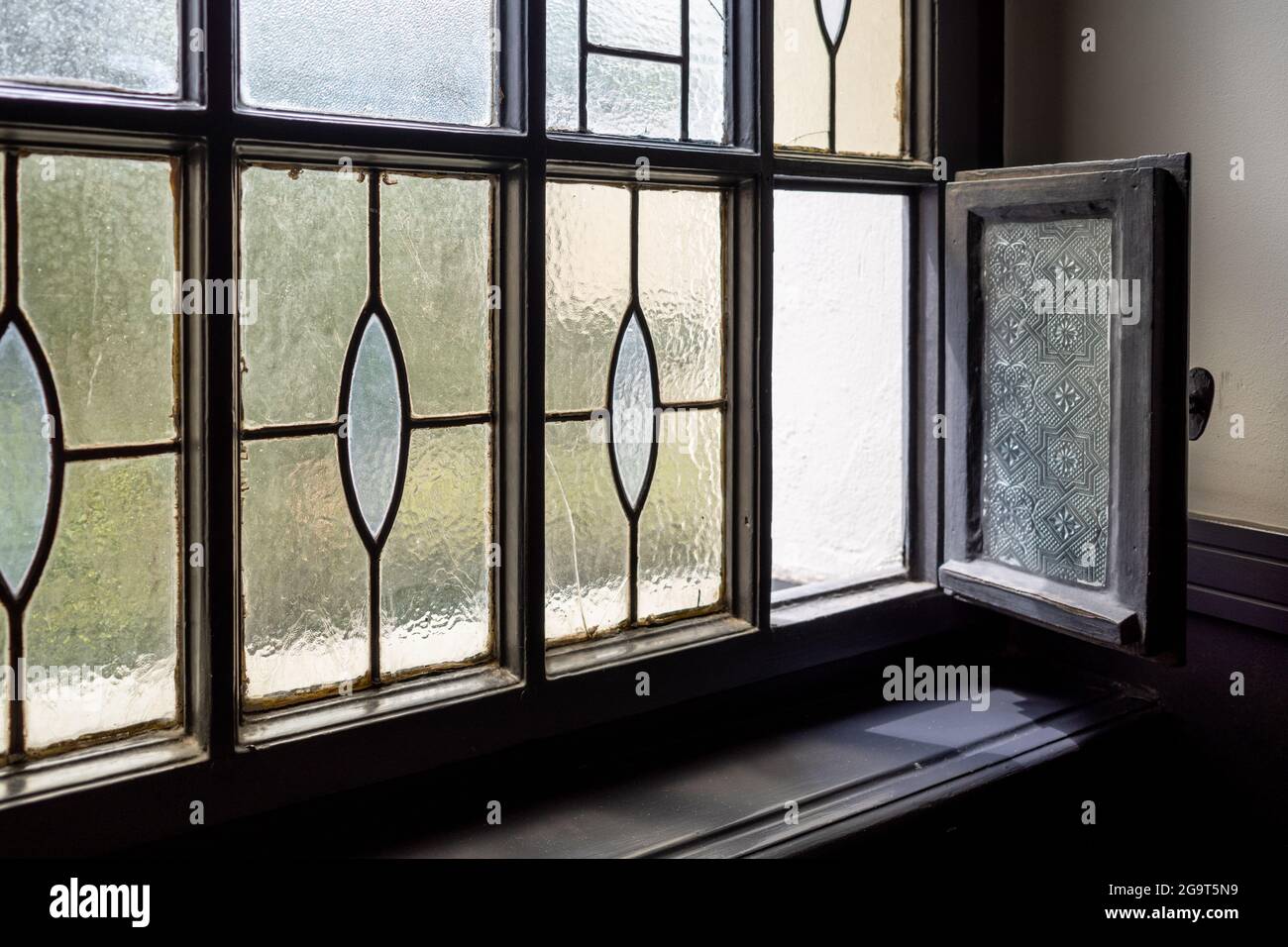 Classical structure detail focus hi-res stock photography and images ...