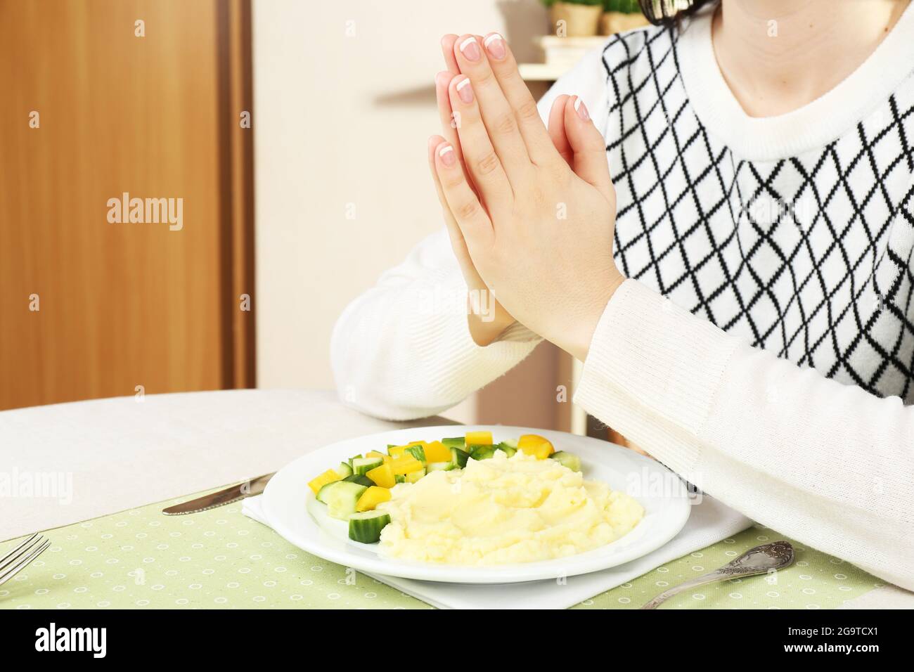 The mealtime prayer hi-res stock photography and images - Alamy