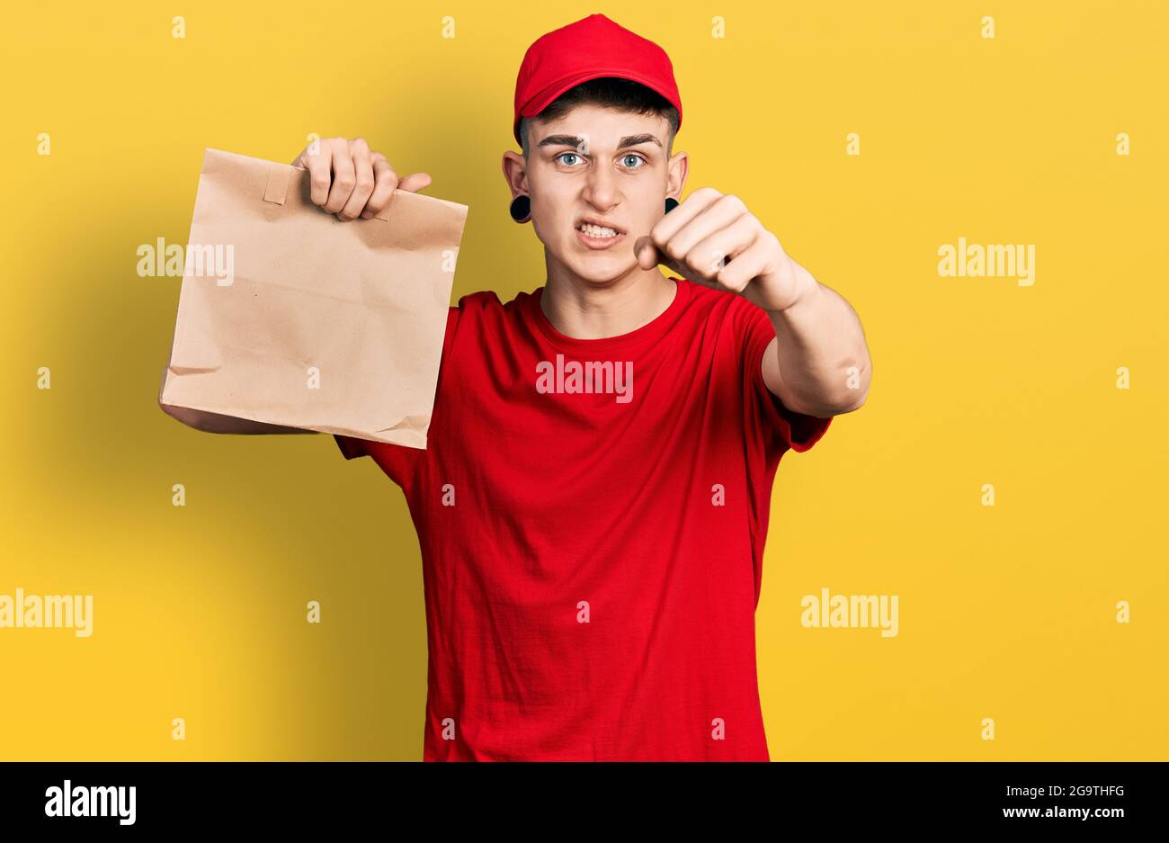 Paper boy shouting hi-res stock photography and images - Alamy