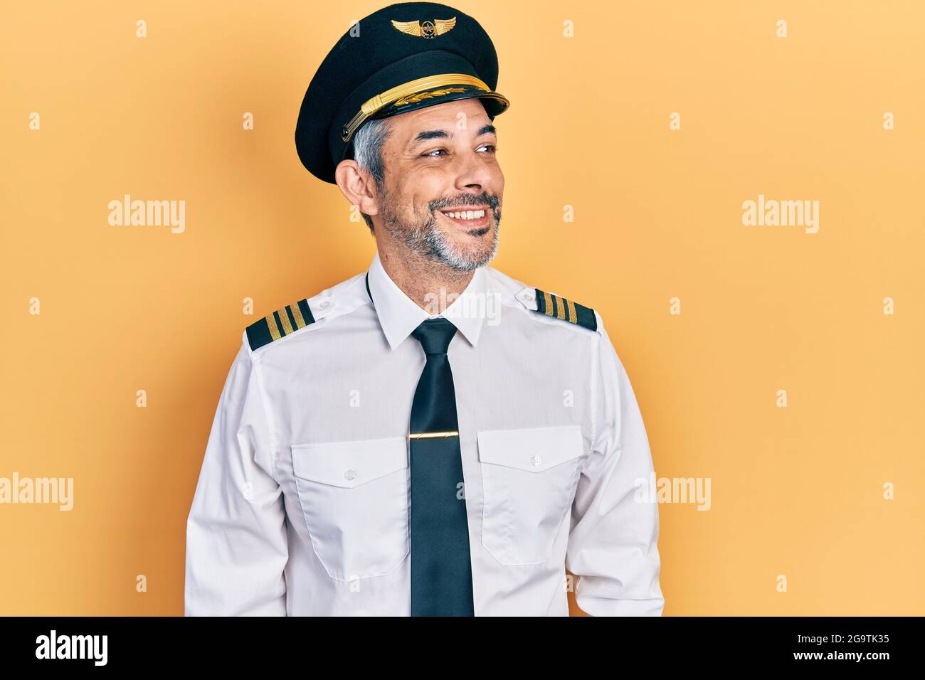 Grey aircraft skin hi-res stock photography and images - Alamy