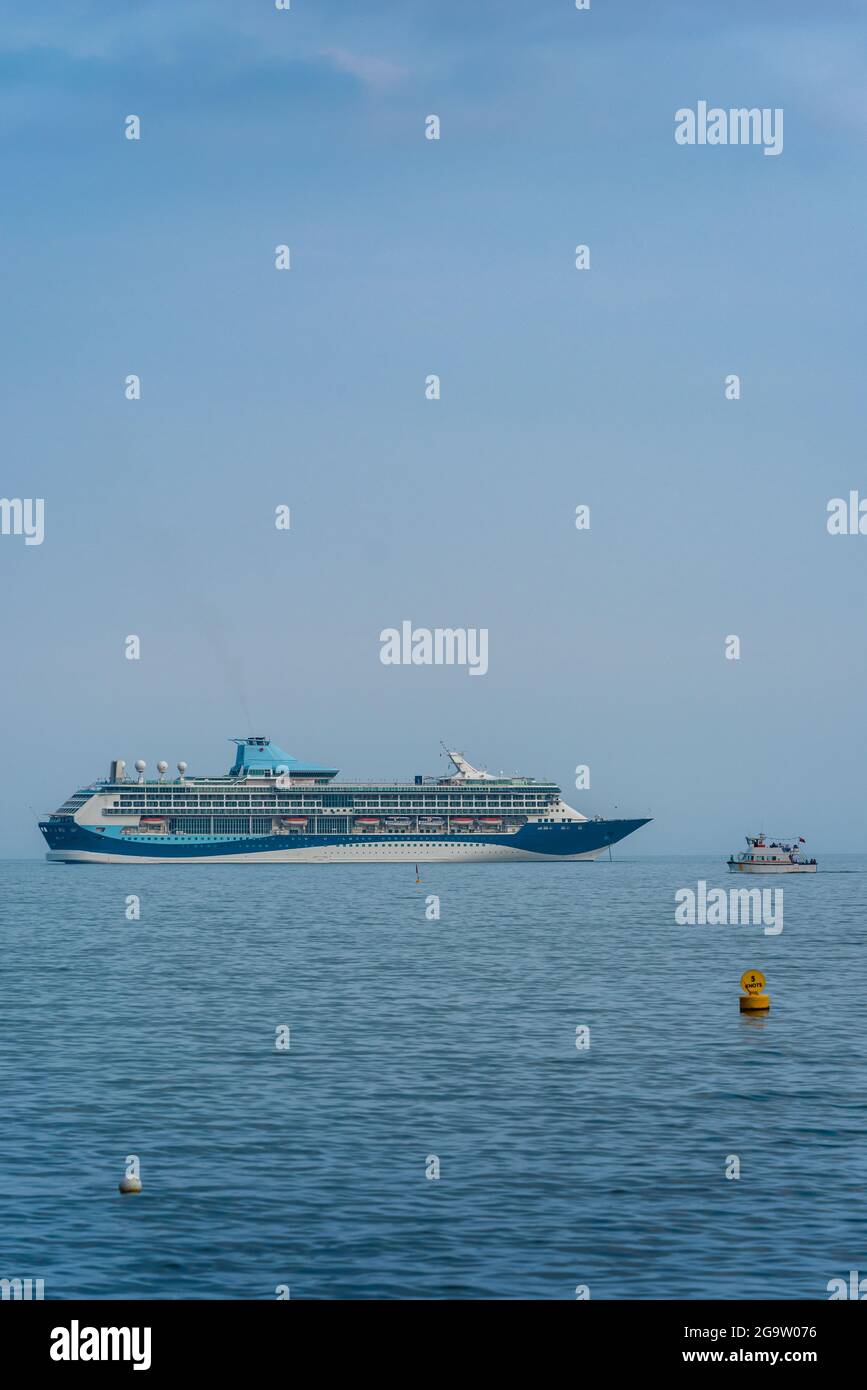 Ferry cruise hi-res stock photography and images - Alamy