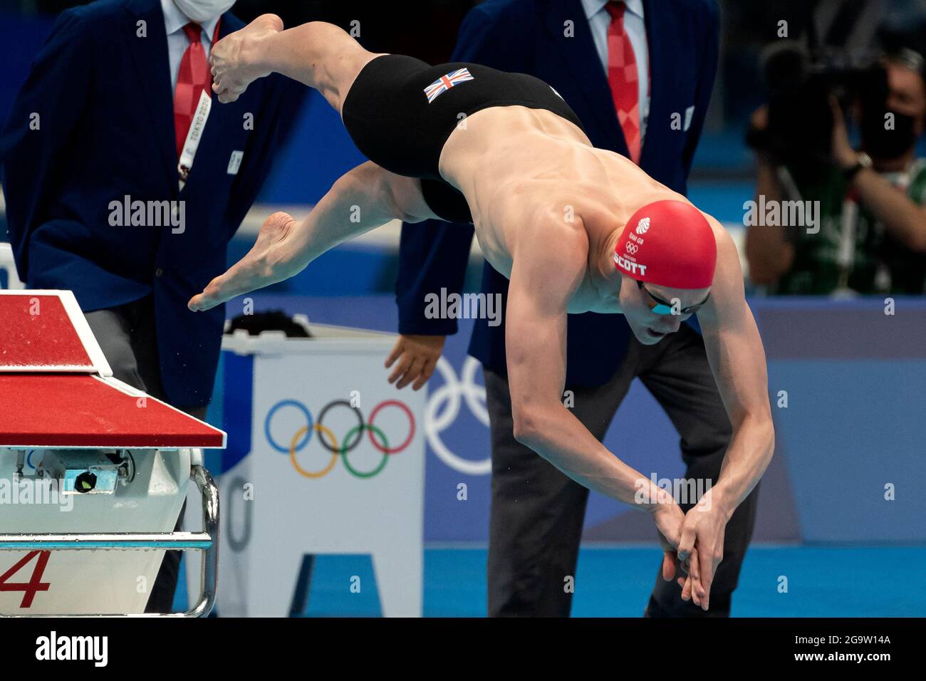 TOKYO, JAPAN - JULY 27: Duncan Scott of Great Britain competing in the ...