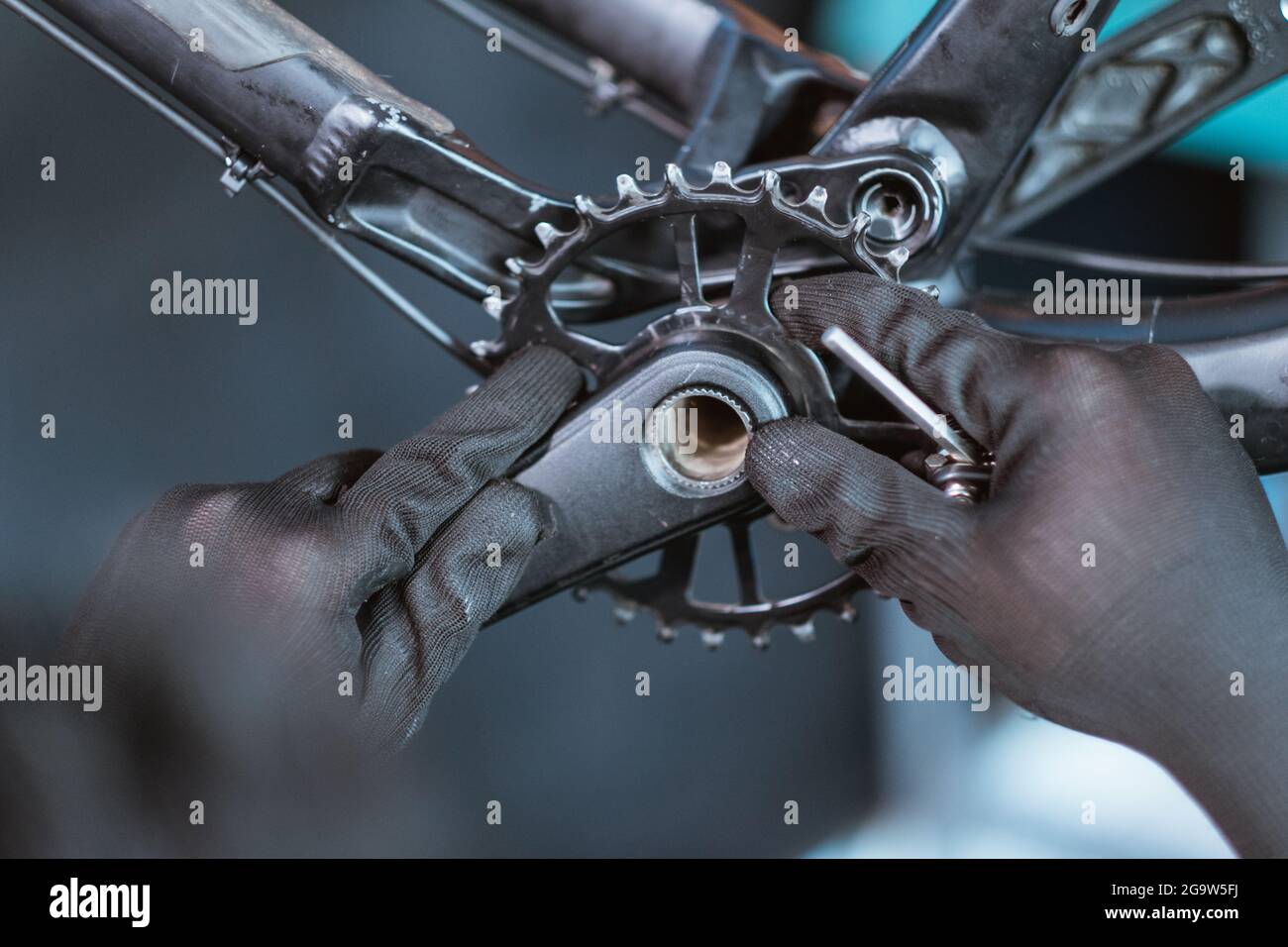 Crank arm hi-res stock photography and images - Alamy