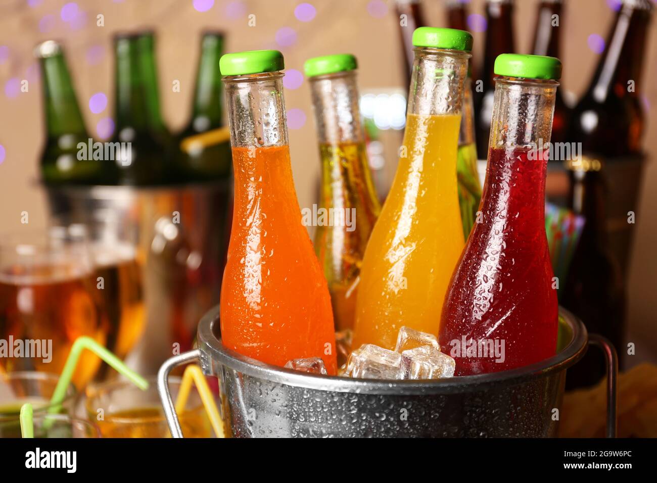 Prepared table with drink for party Stock Photo - Alamy