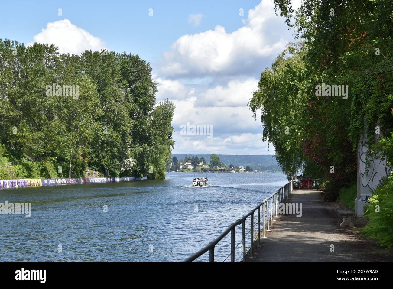 Seattle's iconic Montlake Draw Bridge spanning "the cut" between Lake ...