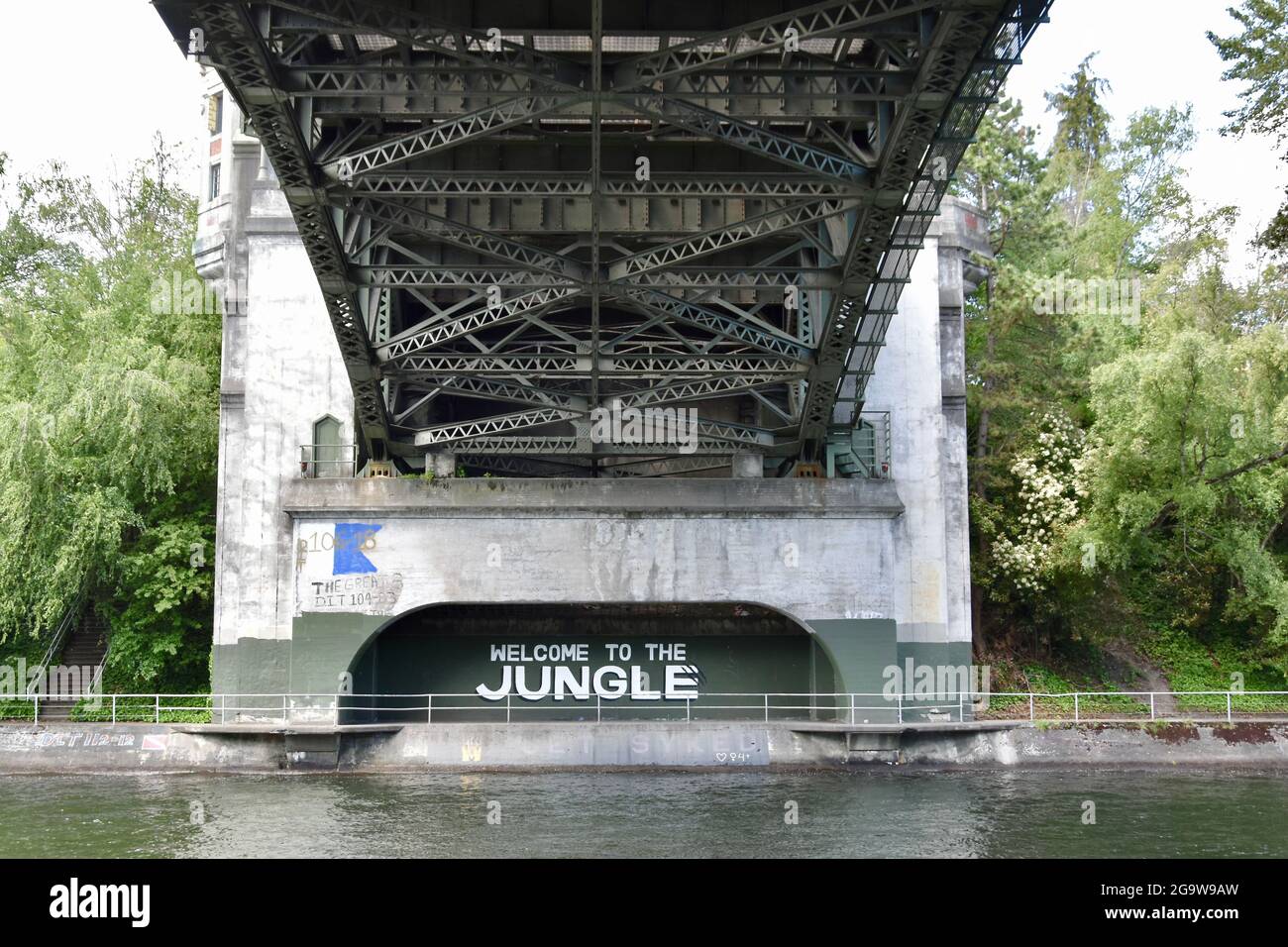 Seattle's iconic Montlake Draw Bridge spanning "the cut" between Lake ...