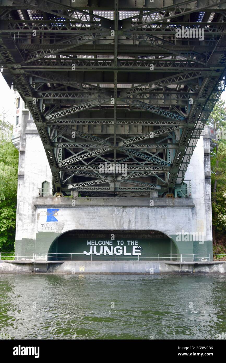 Seattle's iconic Montlake Draw Bridge spanning "the cut" between Lake ...