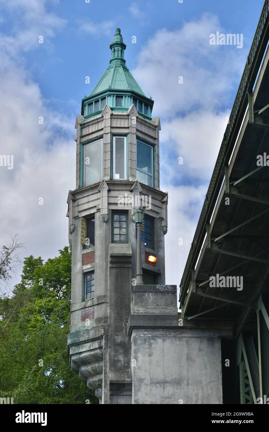 Seattle's iconic Montlake Draw Bridge spanning "the cut" between Lake ...