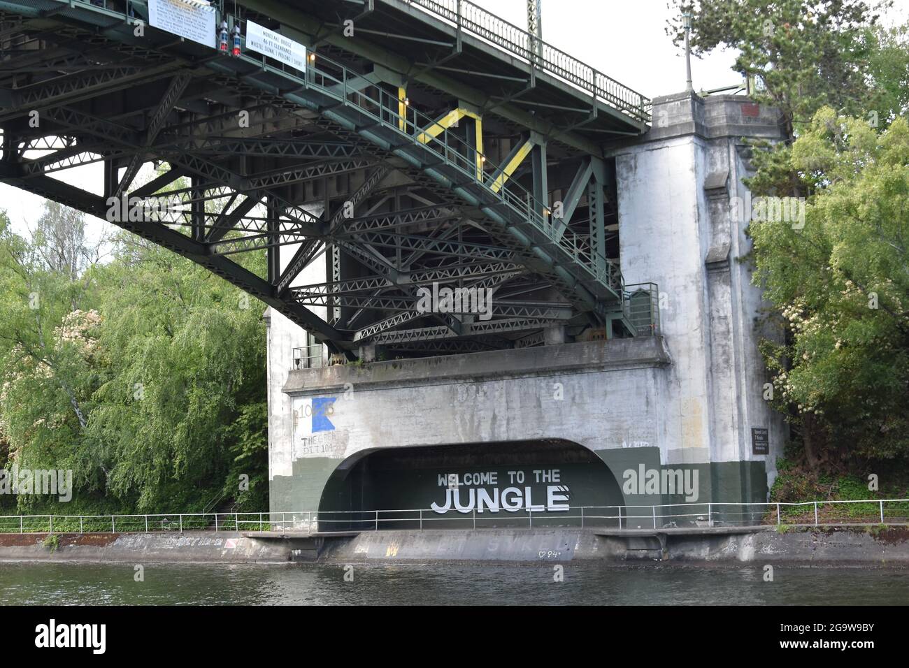 Seattle's iconic Montlake Draw Bridge spanning "the cut" between Lake ...
