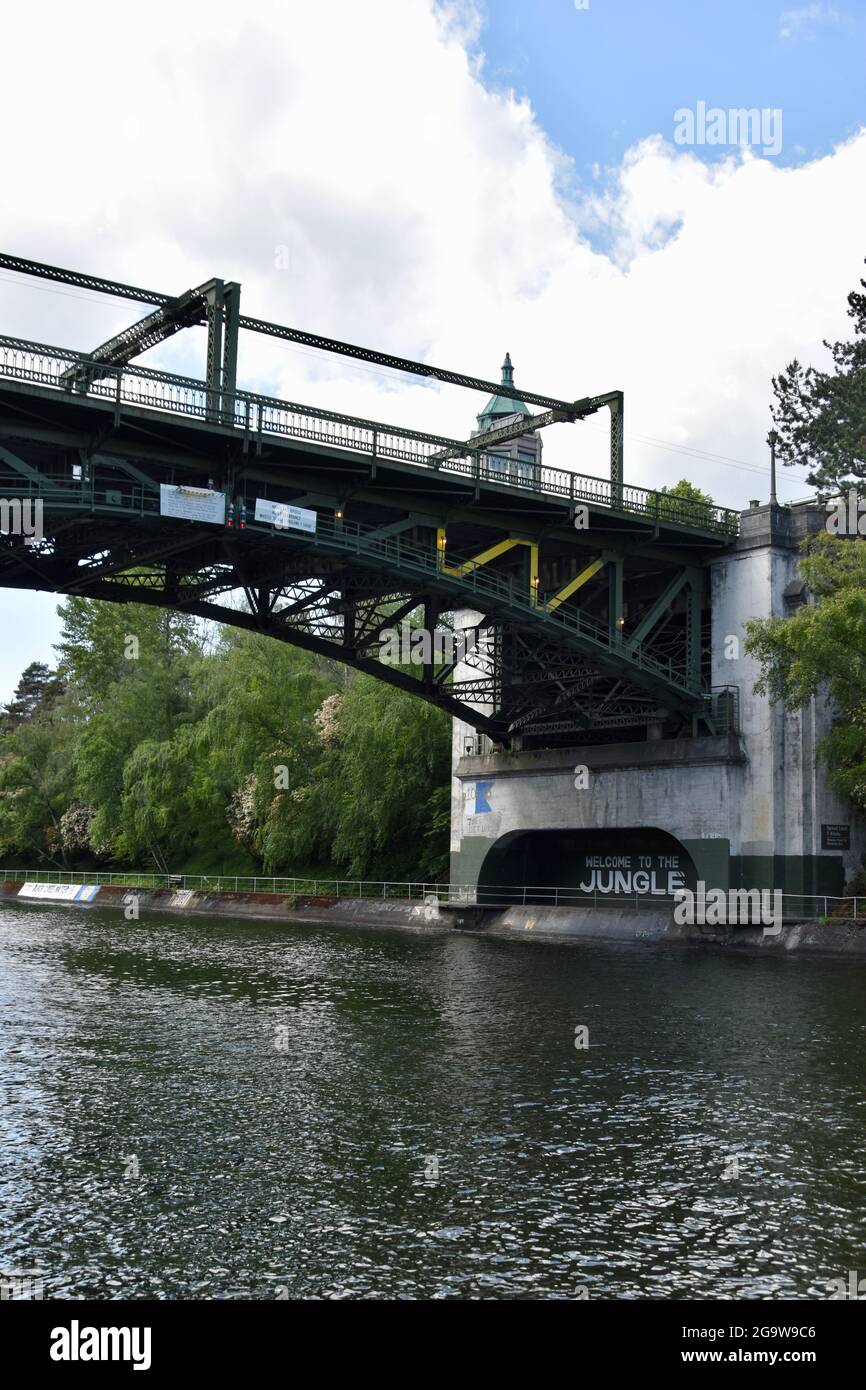 Seattle's iconic Montlake Draw Bridge spanning "the cut" between Lake ...