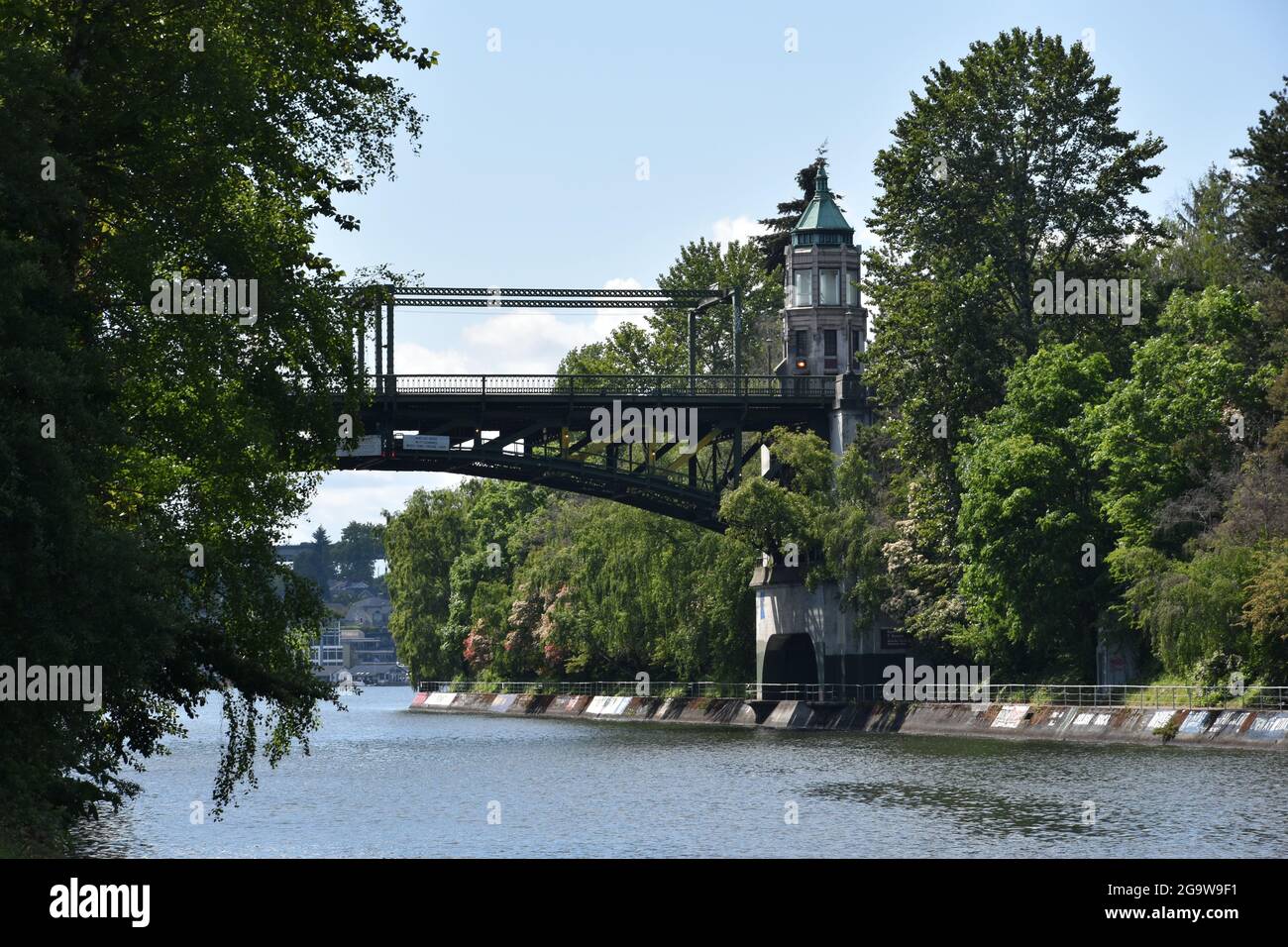 Seattle's iconic Montlake Draw Bridge spanning "the cut" between Lake ...