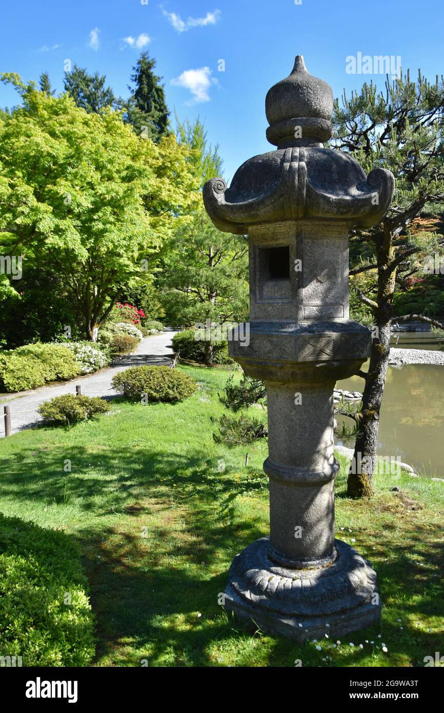 Seattle's iconic Japanese Gardens in Washington Park Stock Photo - Alamy