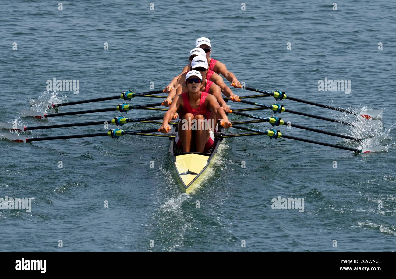 Tokyo, Japan. 28th July, 2021. Chinese rowers Chen Yunxia, Zhang Ling ...