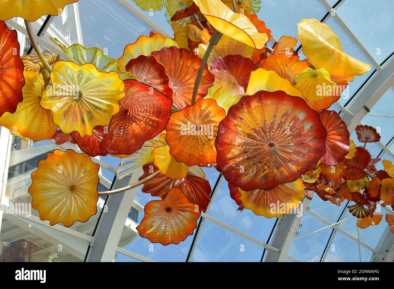 Seattle chihuly gardens hi-res stock photography and images - Alamy