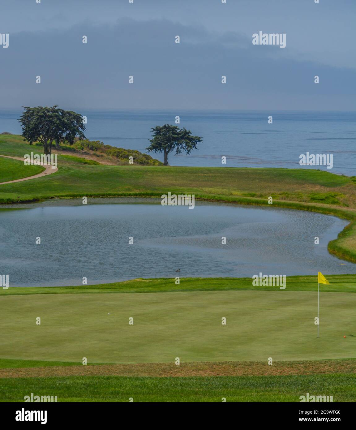 Santa barbara golf ocean hi-res stock photography and images - Alamy