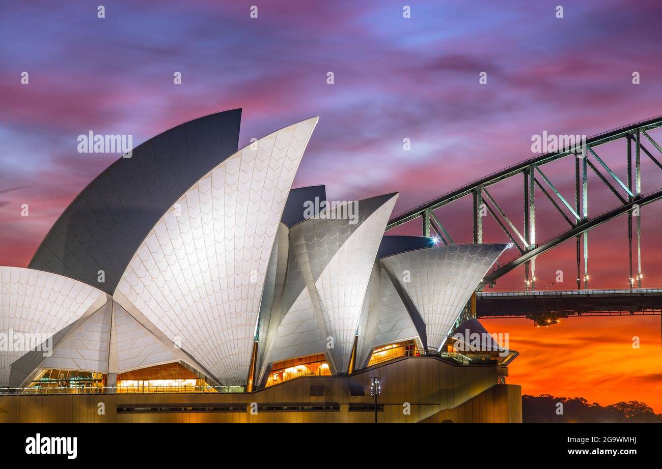 Sunset Over Sydney Harbour Bridge and Opera House Stock Photo - Alamy