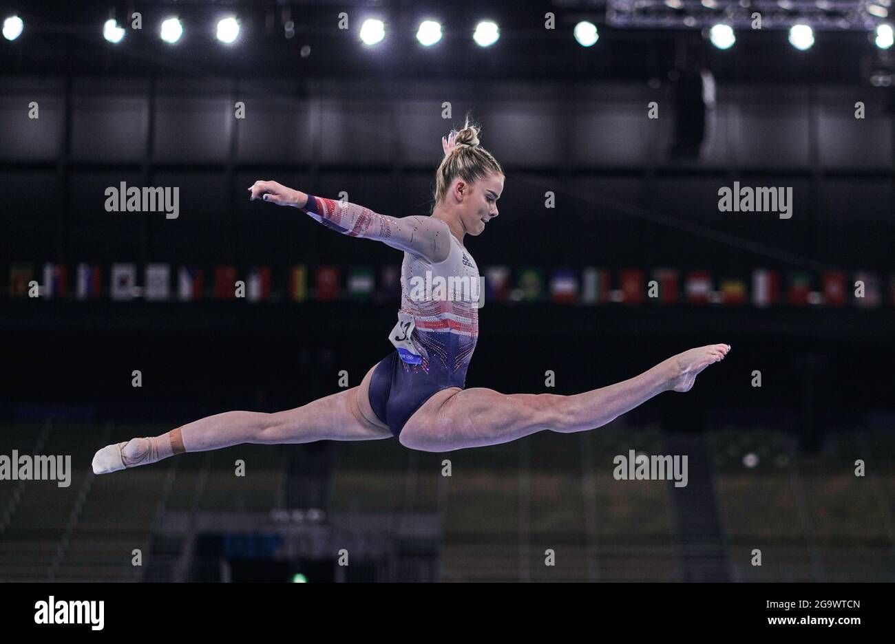 Alice kinsella gymnastics gold hi-res stock photography and images - Alamy